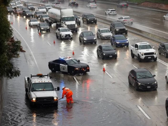 Heavy rain, flash floods hit California - টুডে নিউজ বাংলা