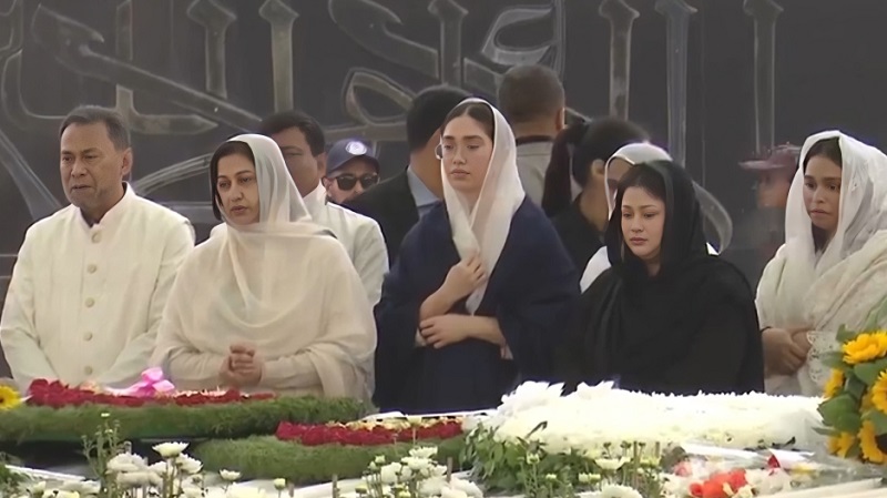 Zaima Rahman, family members visit Khaleda Zia's grave - টুডে নিউজ বাংলা